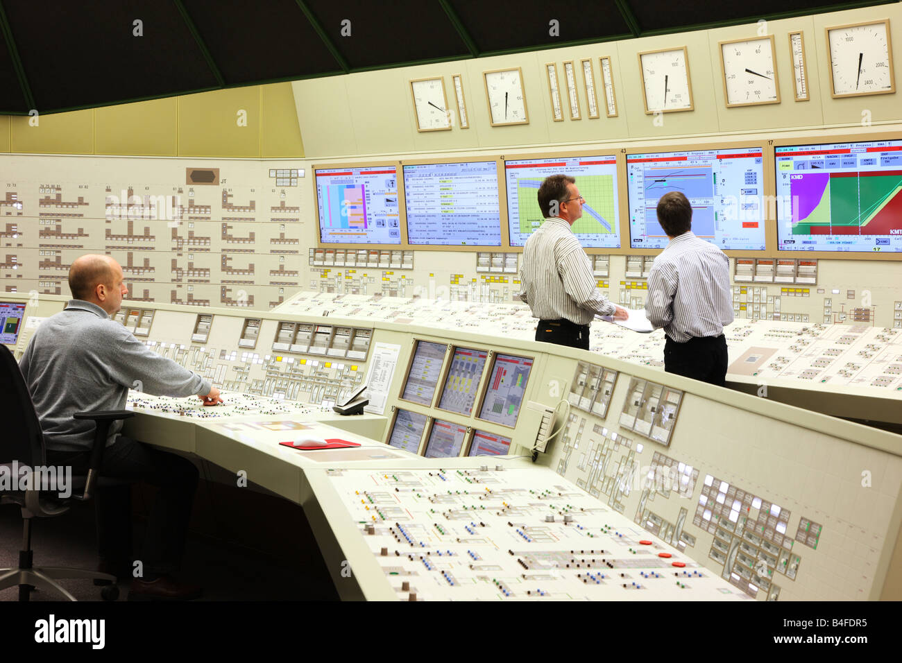 Control room simulator hi-res stock photography and images - Alamy