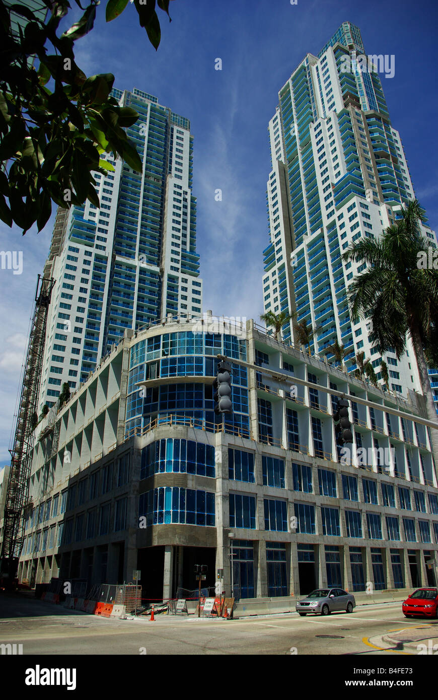 A large building of condos under construction in downtown Miami ...