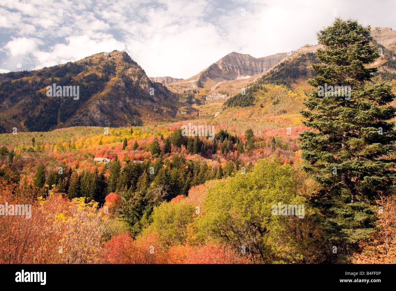 Sundance mountains hi-res stock photography and images - Alamy