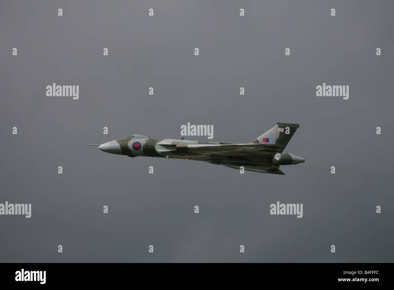 Vulcan bomber flying top hi-res stock photography and images - Alamy