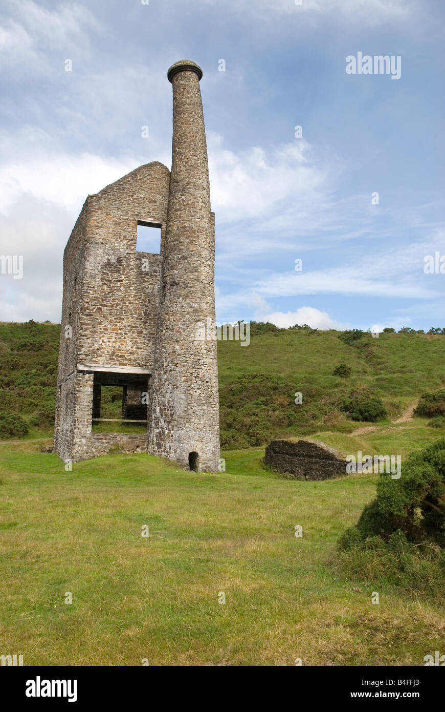 Wheal Betsy engine house ruin, Dartmoor National Park, Devon, England ...