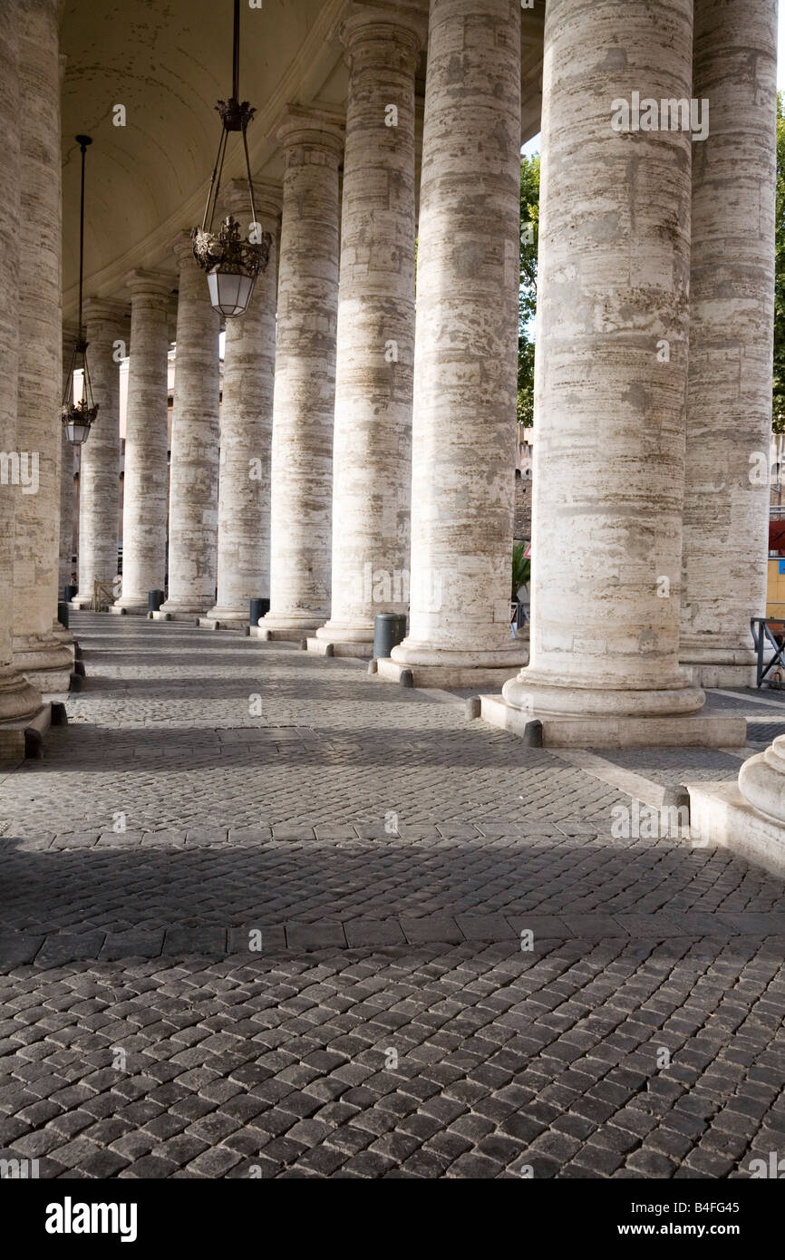 Colonnade renaissance architecture hi-res stock photography and images ...