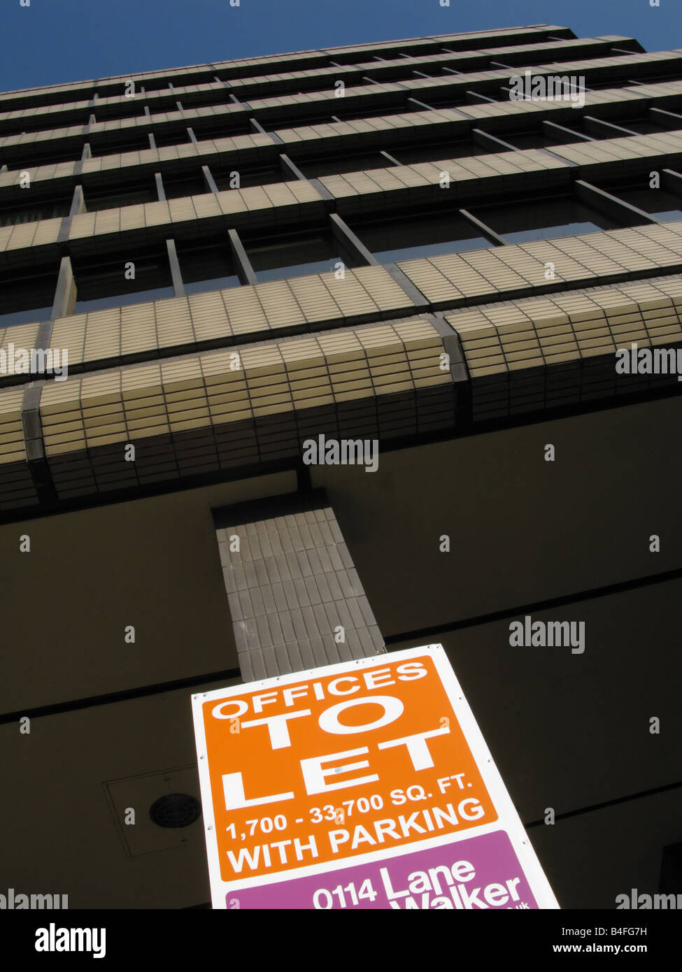 Offices to let sign Stock Photo - Alamy