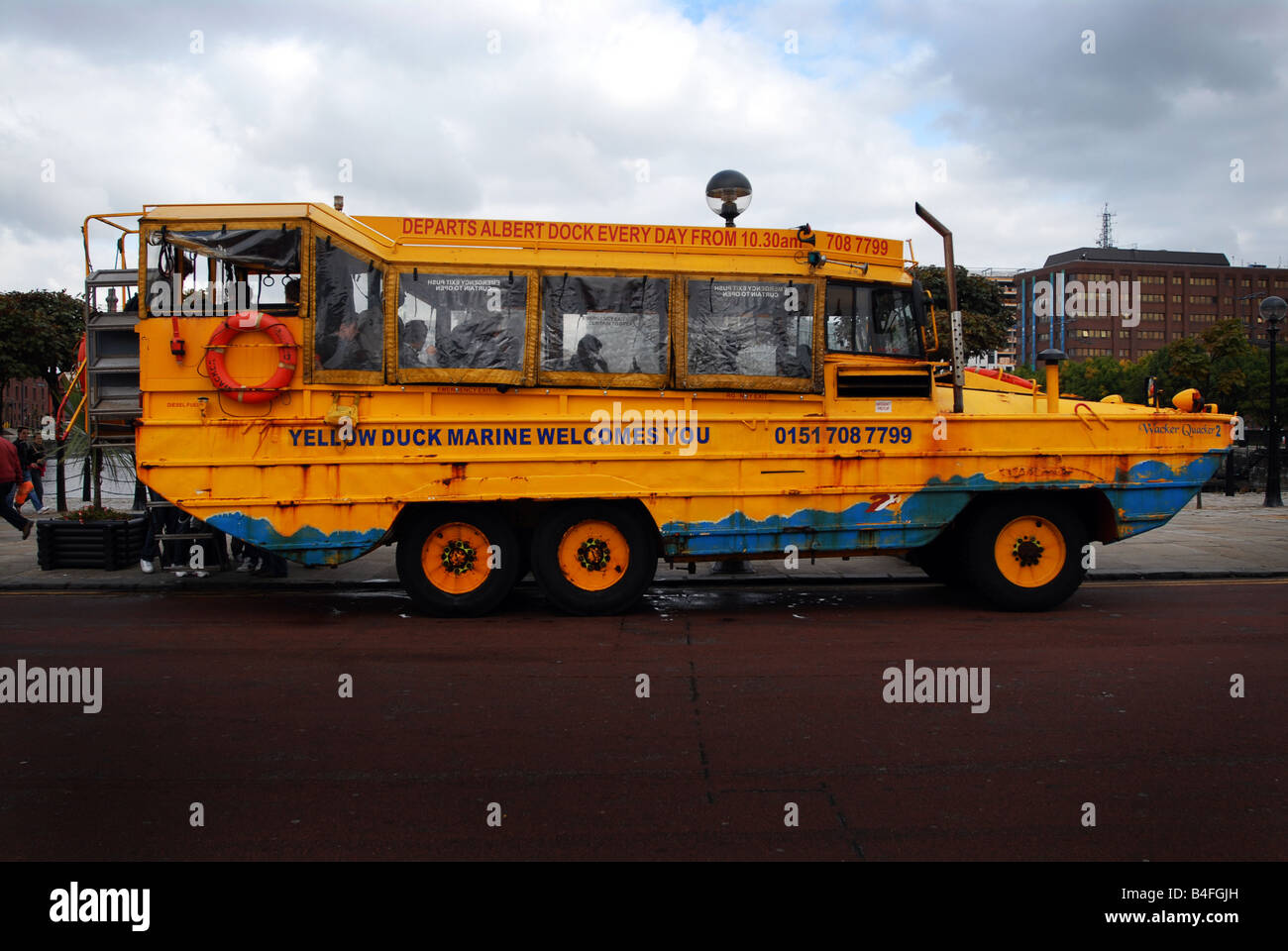 Yellow Duck Marine, Albert Dock Liverpool Stock Photo - Alamy