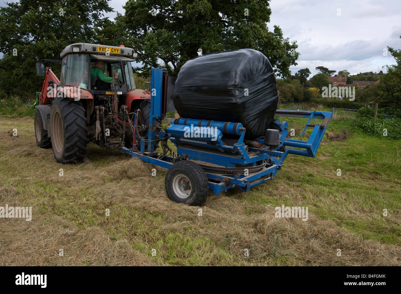 Round Bale Wrapping Stock Photo - Alamy