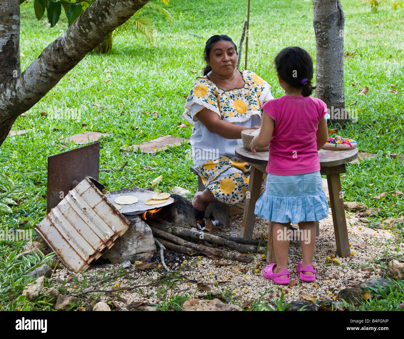 Mayan woman hi-res stock photography and images - Alamy