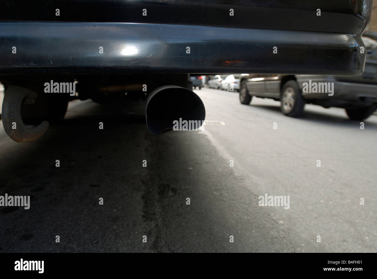 Nyc bus fumes hi-res stock photography and images - Alamy