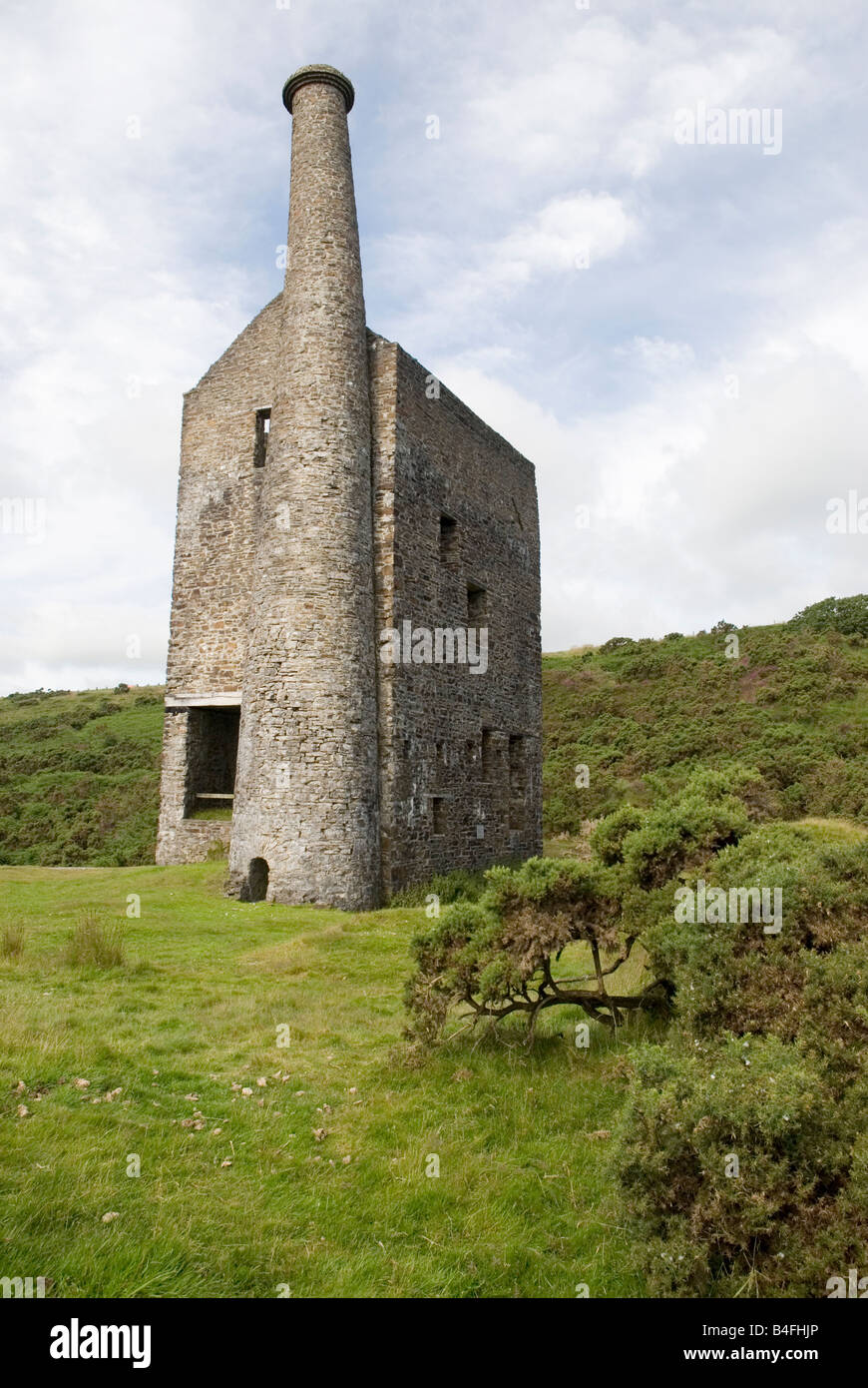Wheal Betsy engine house ruin, Dartmoor National Park, Devon, England ...