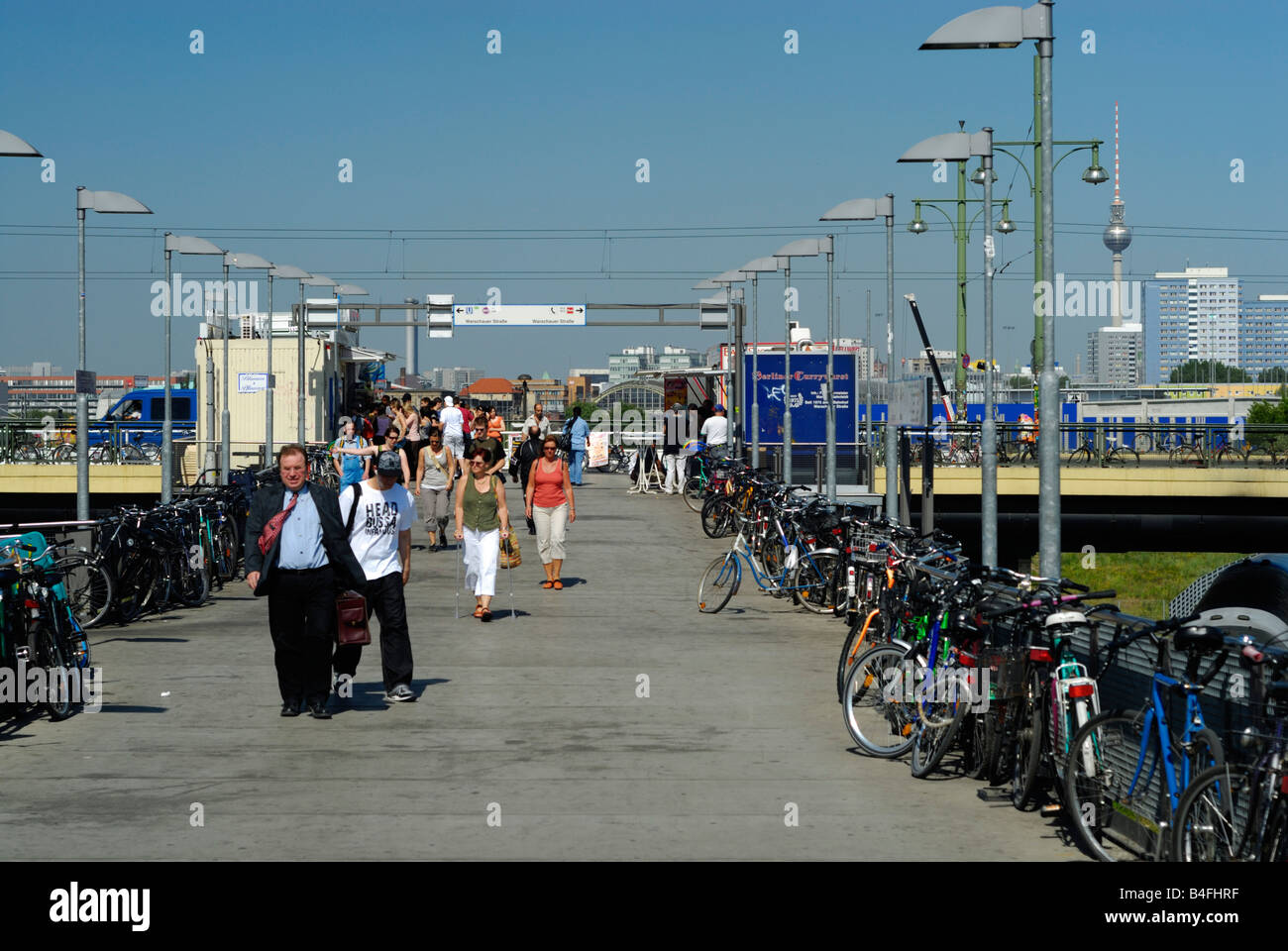 Warschauer Straße S-bahn train station, Berlin, Germany Stock Photo - Alamy