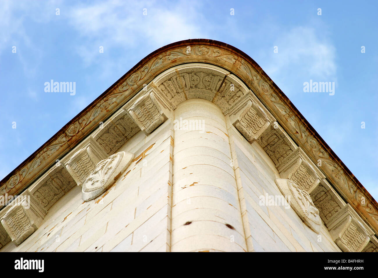 Tall corner building hi-res stock photography and images - Alamy