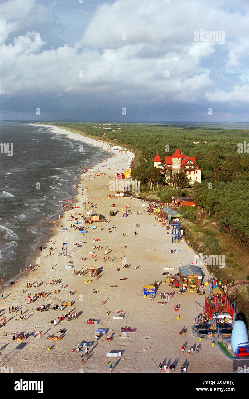 Vertical view hotel beach area hi-res stock photography and images - Alamy