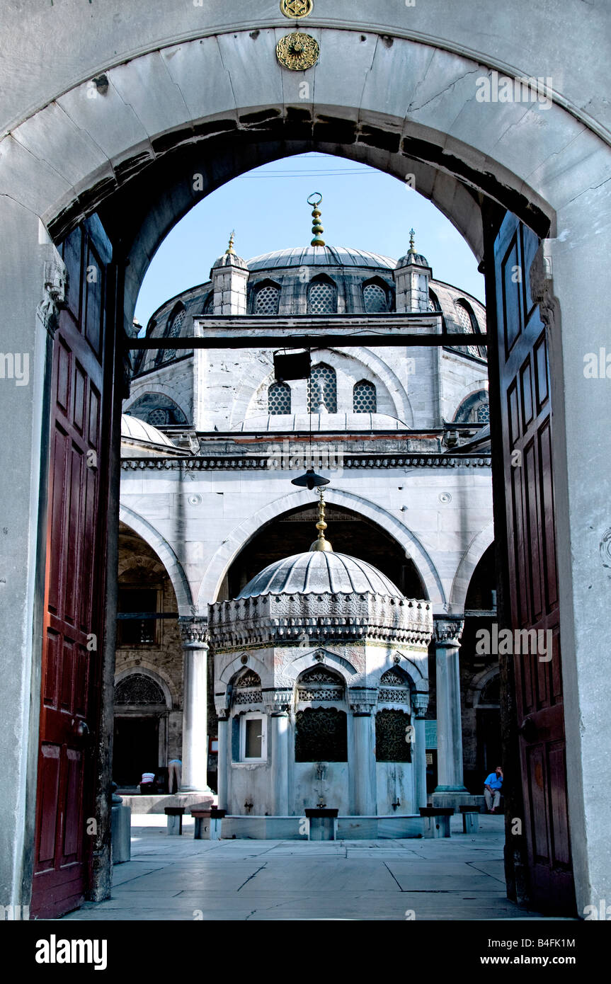 Istanbul Uskudar Mosque Stock Photo - Alamy
