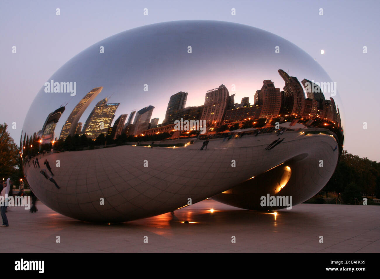 Cloud Gate Sculpture, Chicago, Illinois Stock Photo - Alamy
