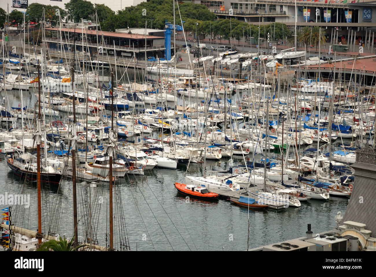 Yachts at barcelona marina hi-res stock photography and images - Alamy