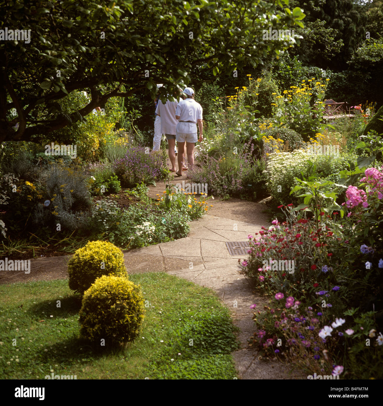 Old vicarage garden hi-res stock photography and images - Alamy