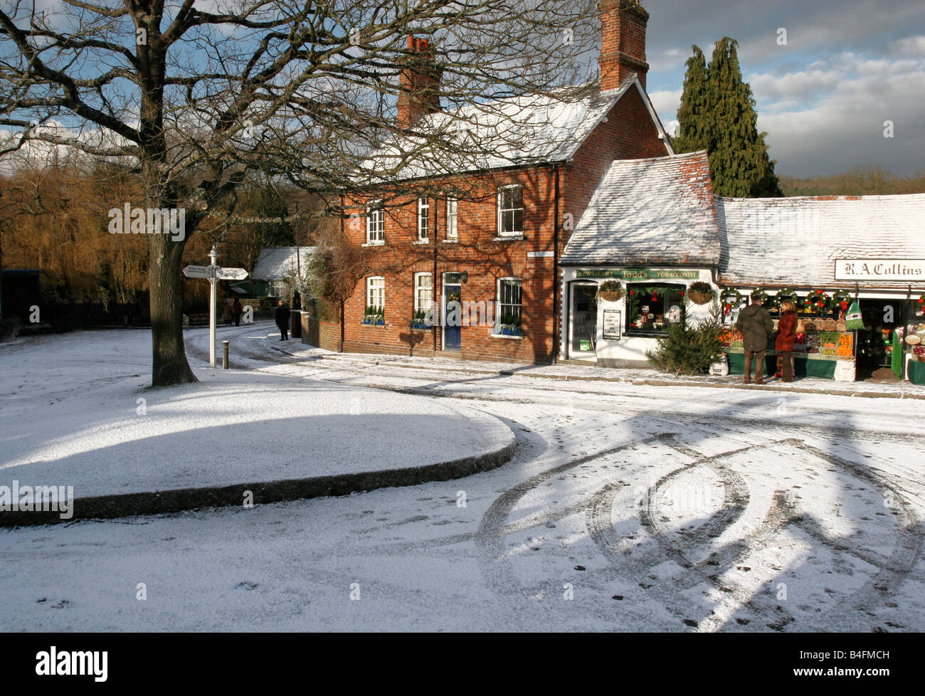 Shere Village The Holiday High Resolution Stock Photography and Images ...
