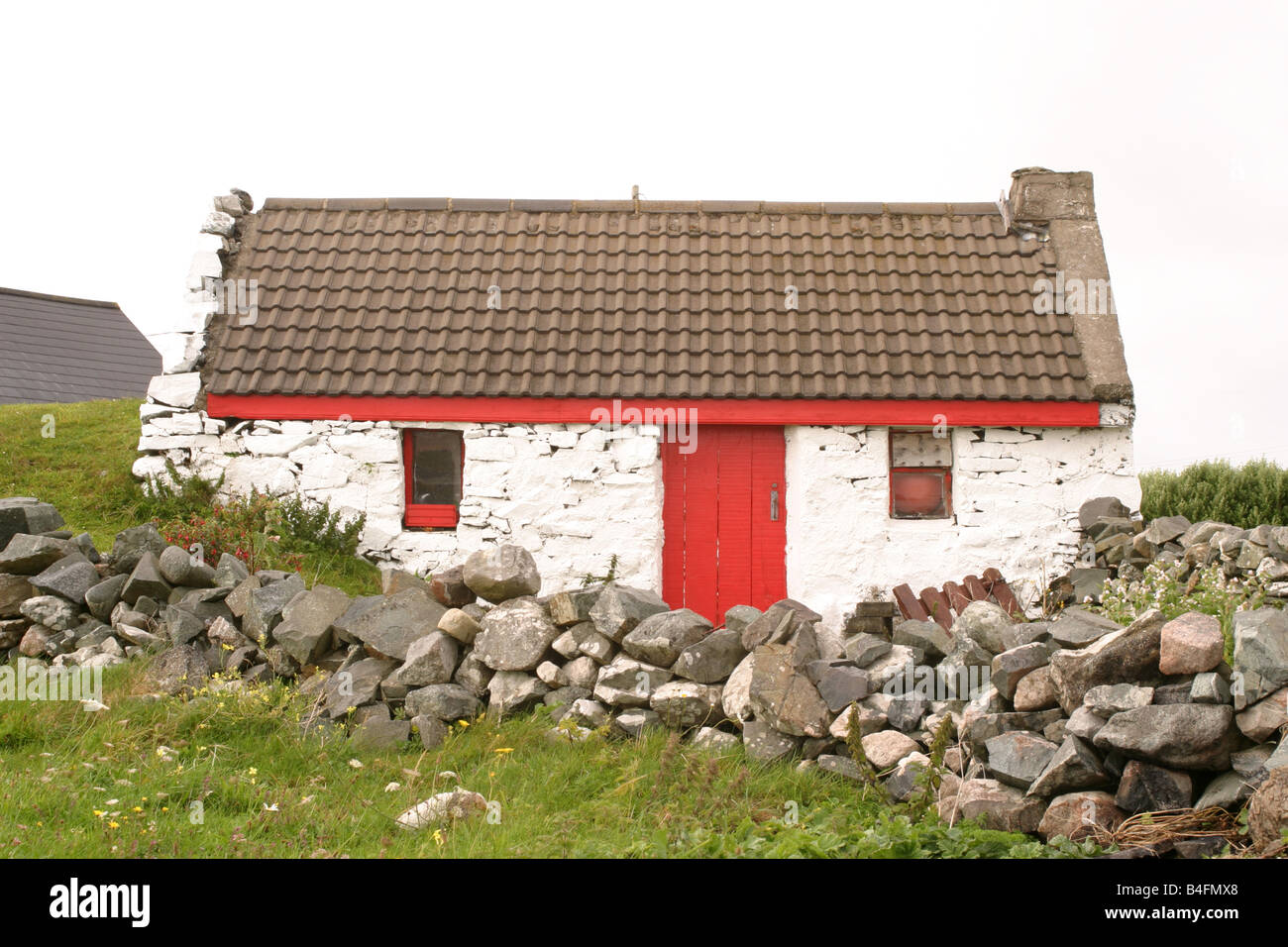 Stone cottage co galway ireland hi-res stock photography and images - Alamy