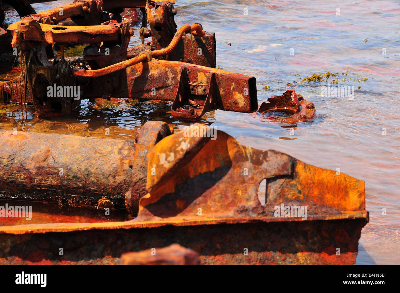 Shipwreck pollution hi-res stock photography and images - Alamy
