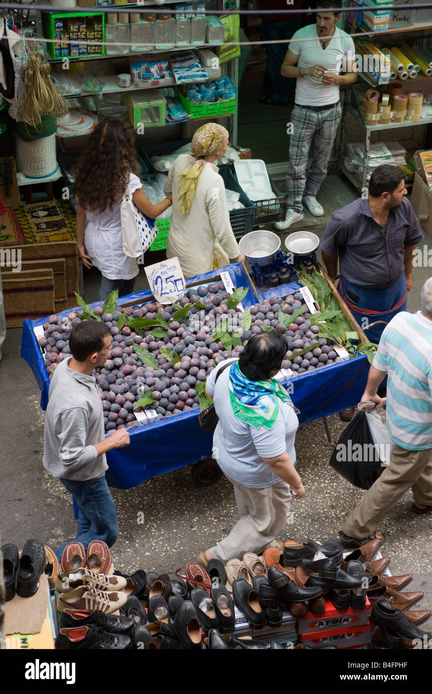 Market scene hi-res stock photography and images - Alamy
