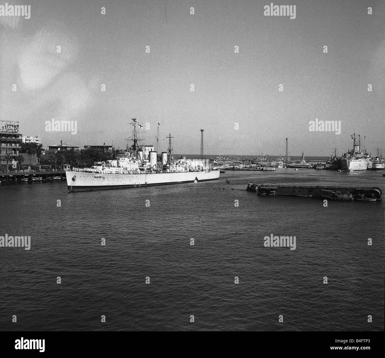 Suez crisis 1956 ship hi-res stock photography and images - Alamy