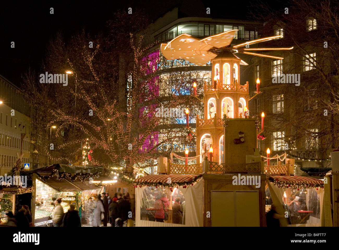 Munich kripperlmarkt hi-res stock photography and images - Alamy
