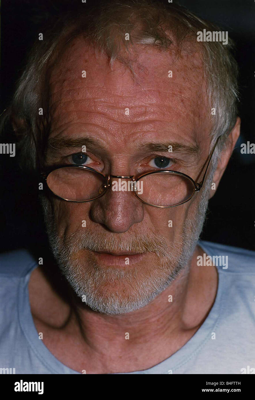 Richard Harris actor with beard and spectacles Mirrorpix Stock Photo ...