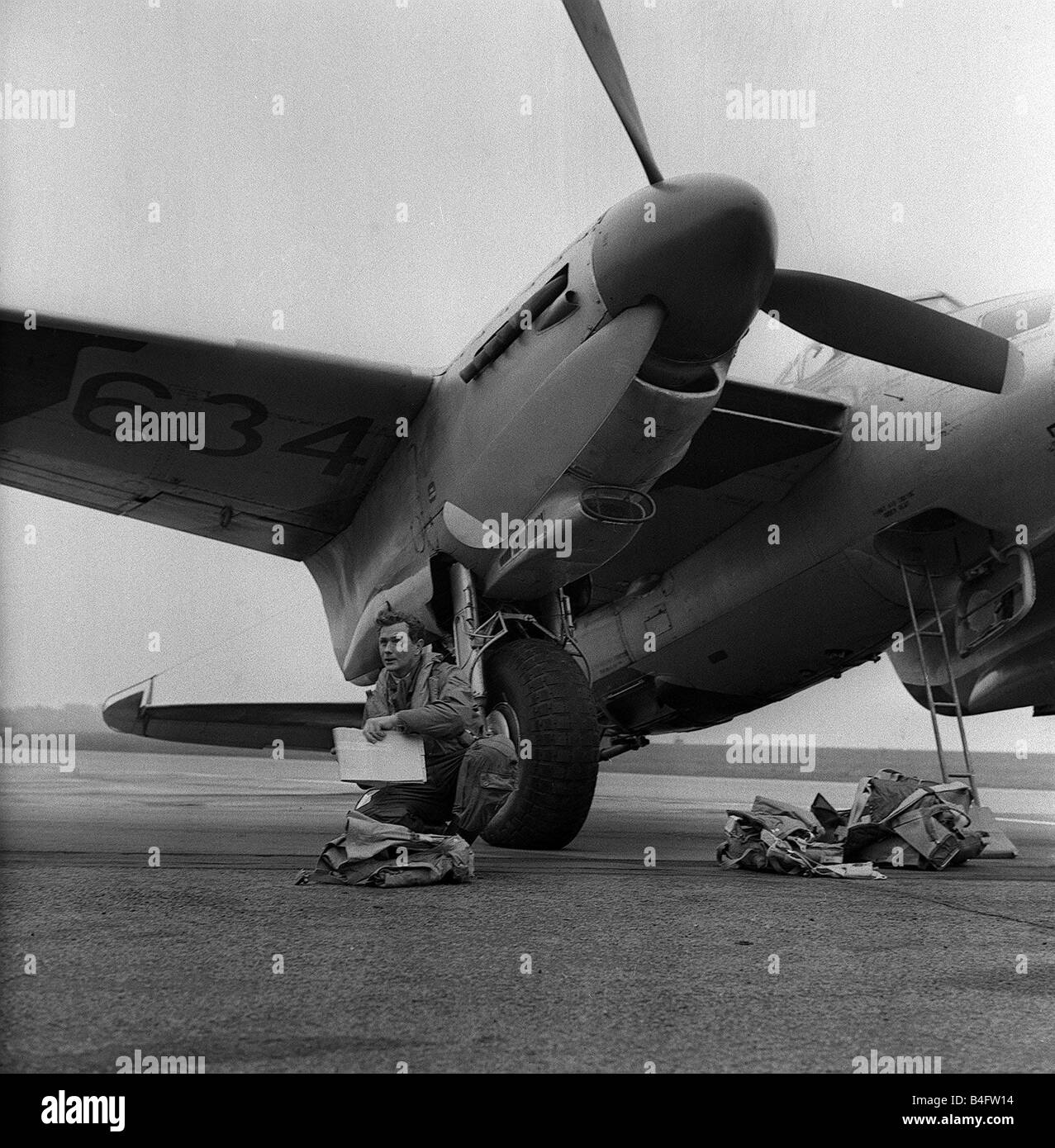 Aircraft De Havilland DH98 Mosquito TA634 Flying Officer Kirkham fills ...