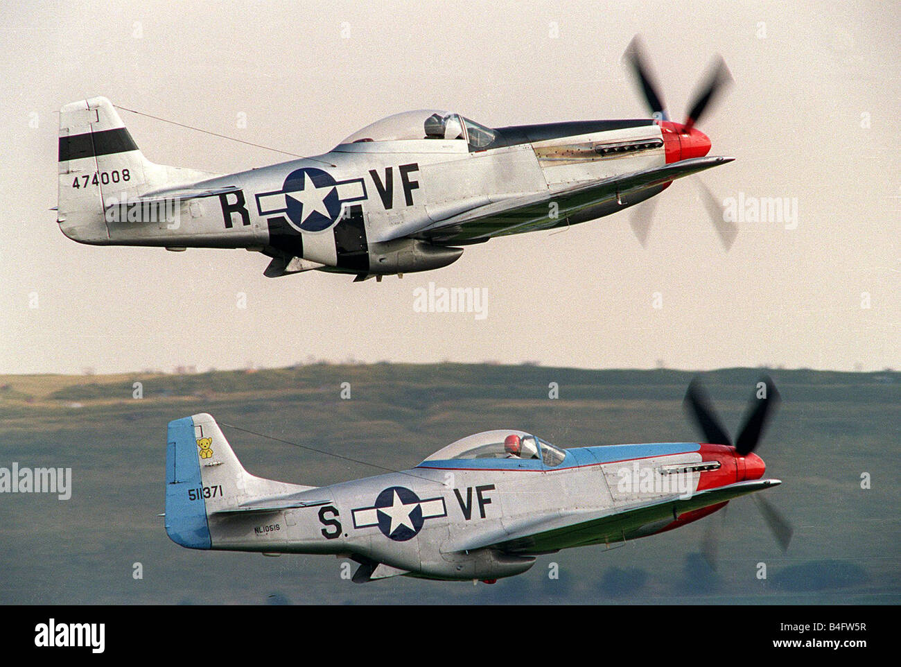 North American Mustangs flying in formation at the Wroughton Airshow in ...