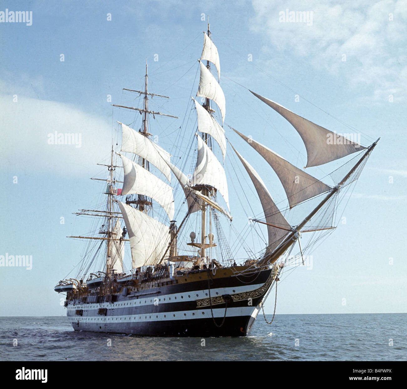 The Italian tall ship Amerigo Vespucci used for training arriving in ...