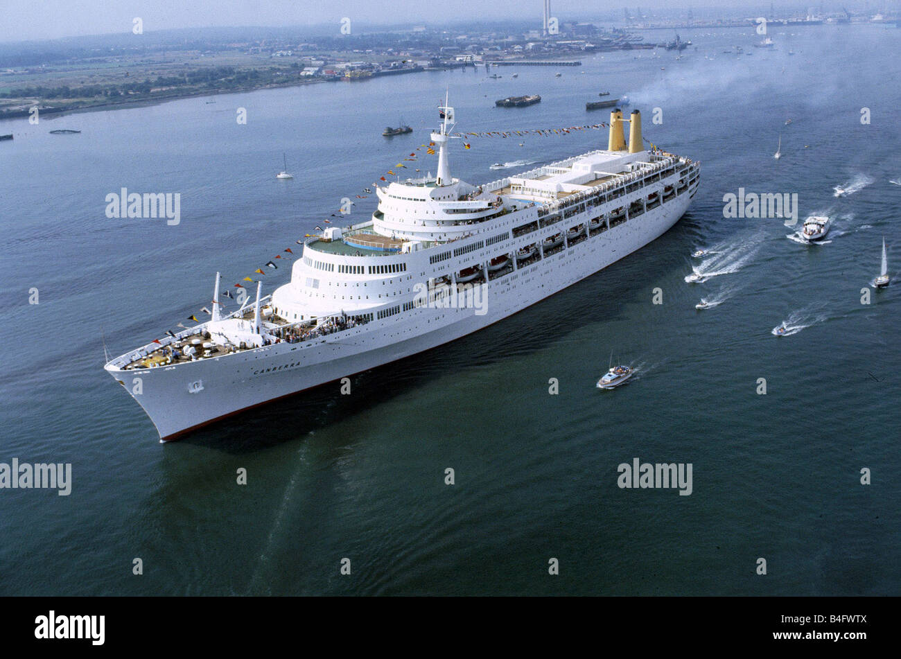 Ss canberra hi-res stock photography and images - Alamy