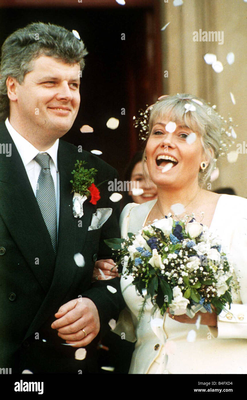 Actress wendy richard hi-res stock photography and images - Alamy