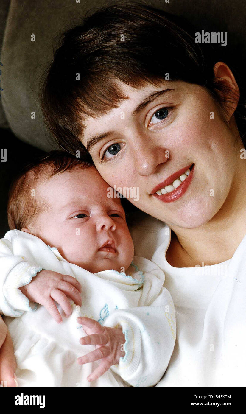 Suzanne Hall's Instagram, Twitter & Facebook on IDCrawl