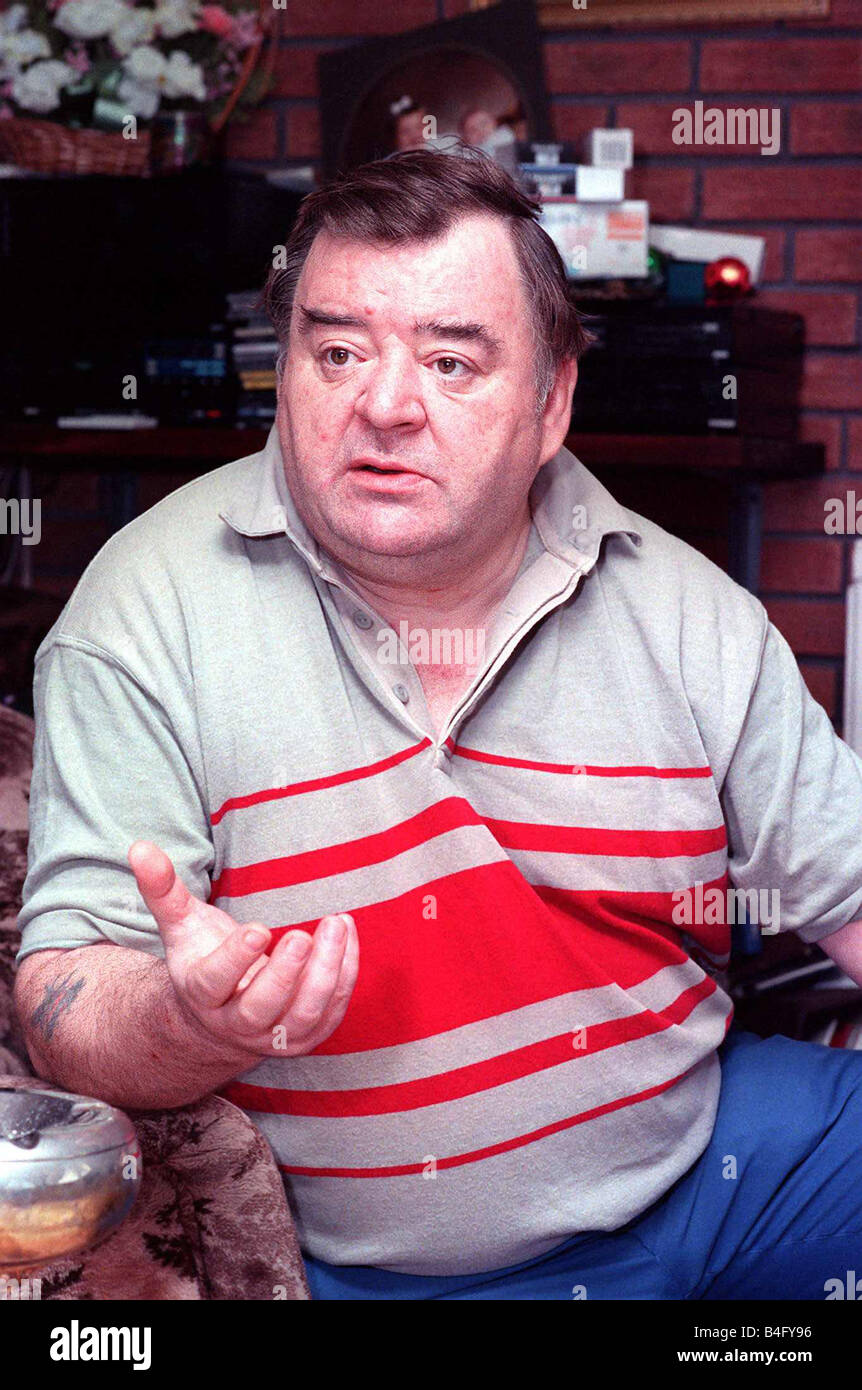 Actor paul shane hi-res stock photography and images - Alamy
