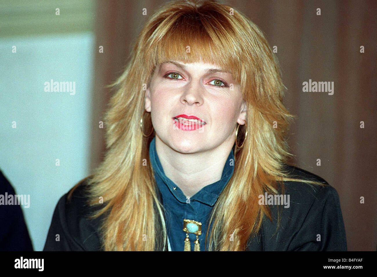 Toyah wilcox 1990s hi-res stock photography and images - Alamy
