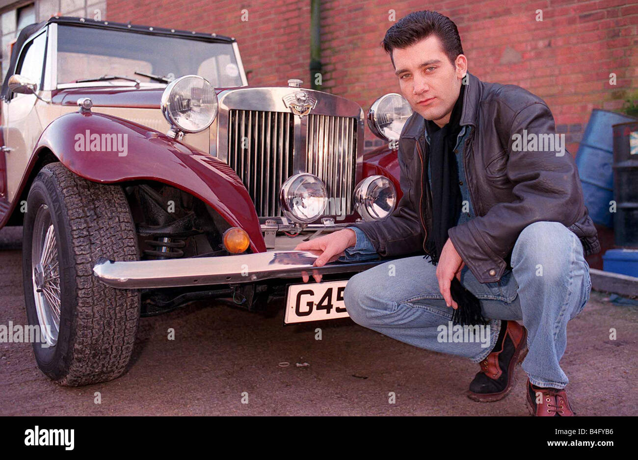 Clive owen chancer hi-res stock photography and images - Alamy