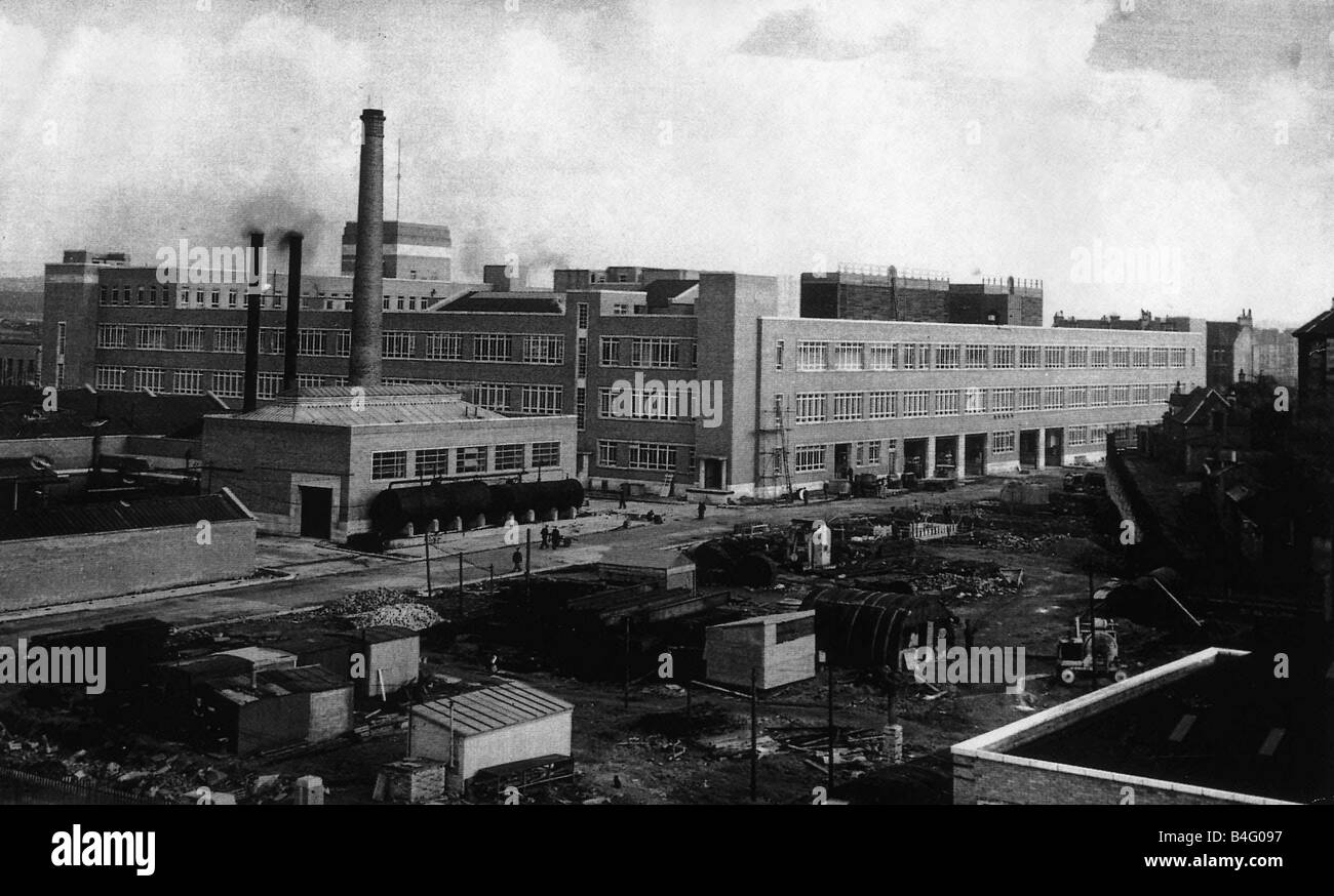 A view Wills Cigarette Factory in Glasgow Scotland Circa 1995 Stock ...