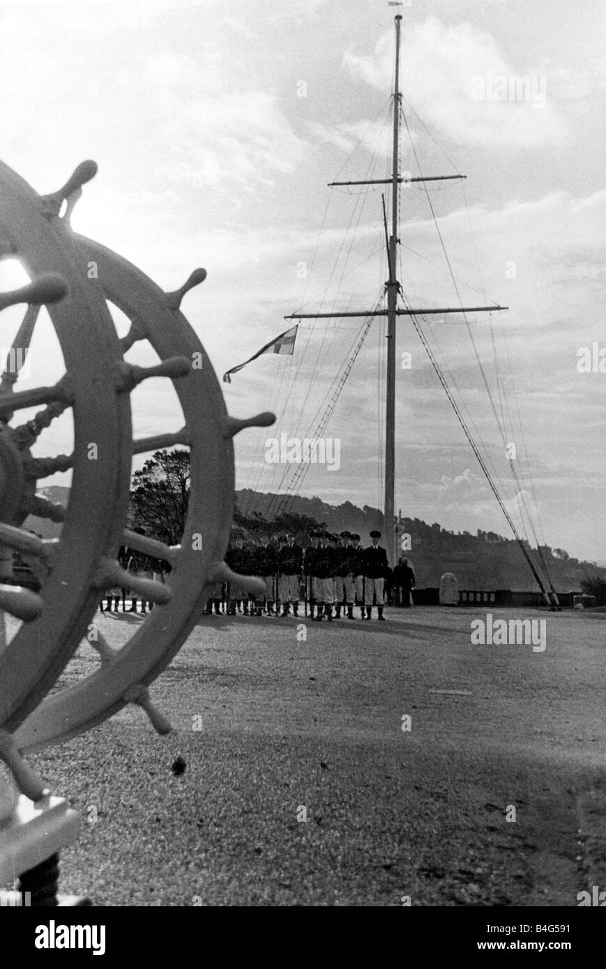 Hms ganges Black and White Stock Photos & Images - Alamy