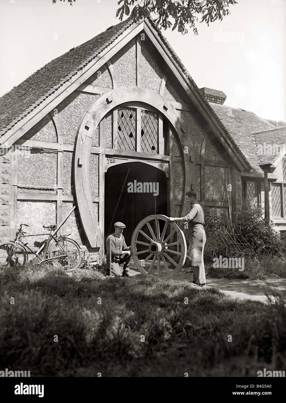 Wheelwright workshop hi-res stock photography and images - Alamy