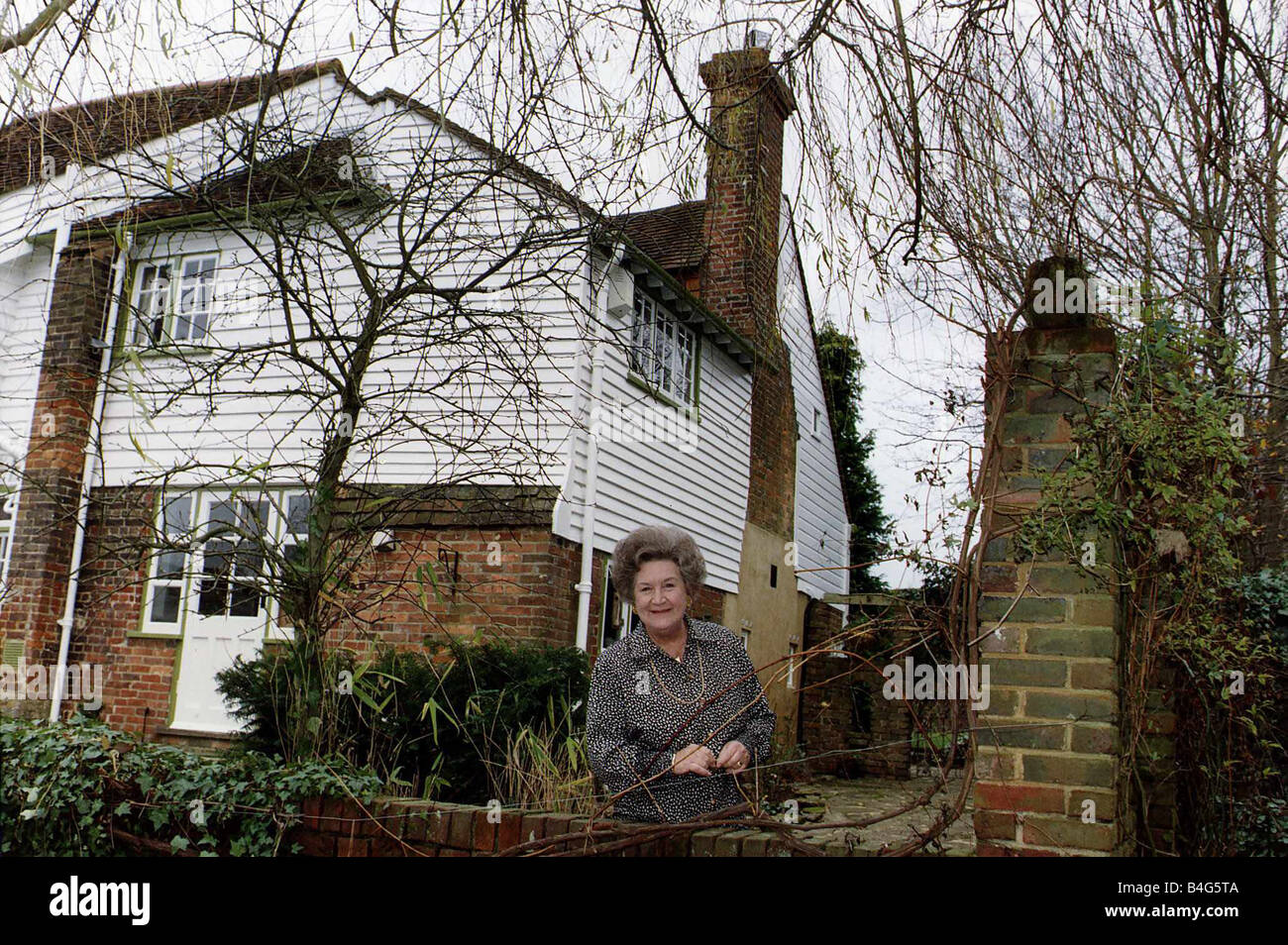 Molly Sugden actress who starred as Mrs Slocombe in Are You Being ...