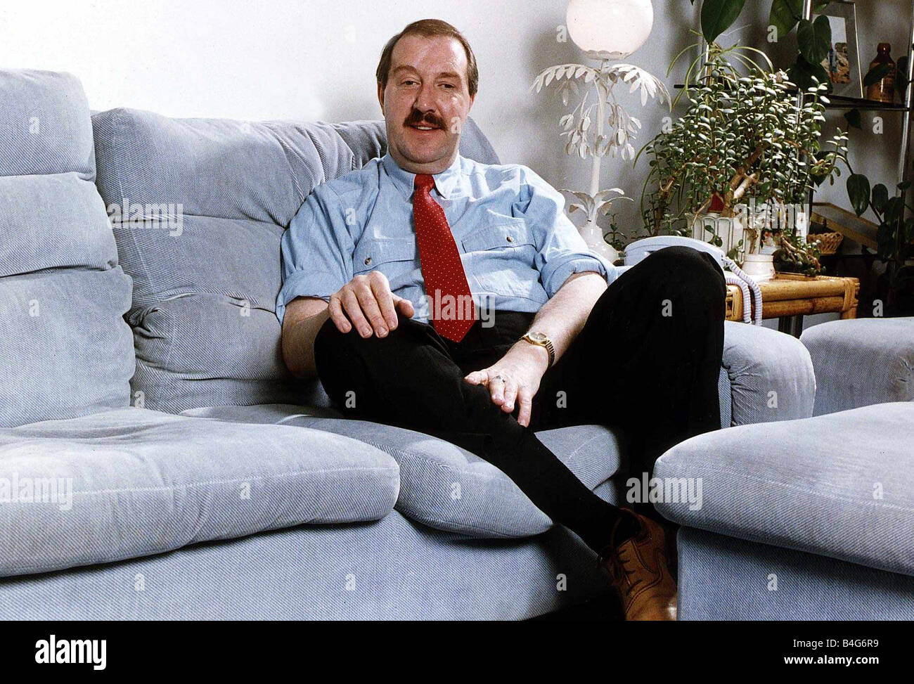 Gordon Kaye High Resolution Stock Photography and Images - Alamy