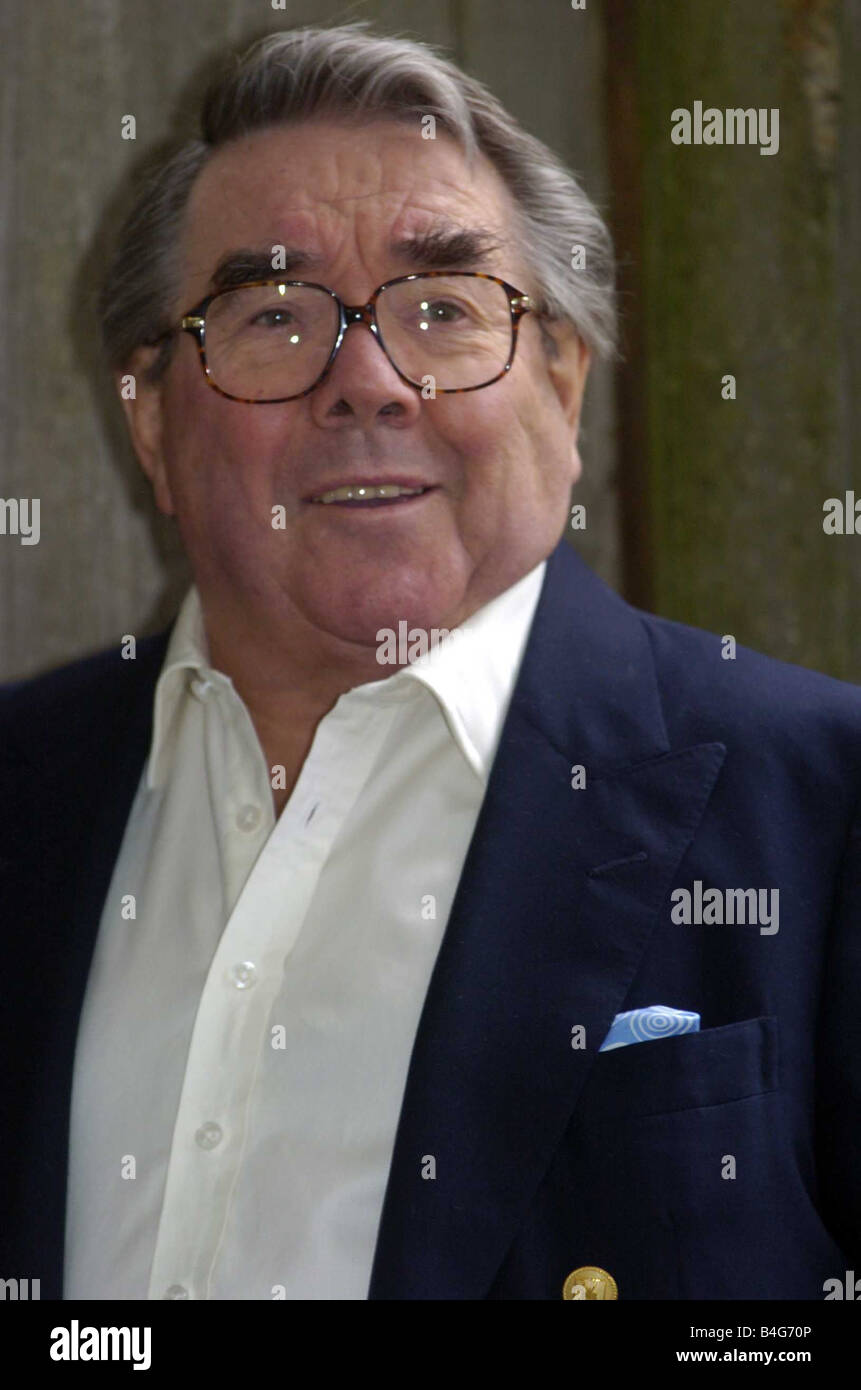 Ronnie Corbett seen here outside his Addington home the day after ...