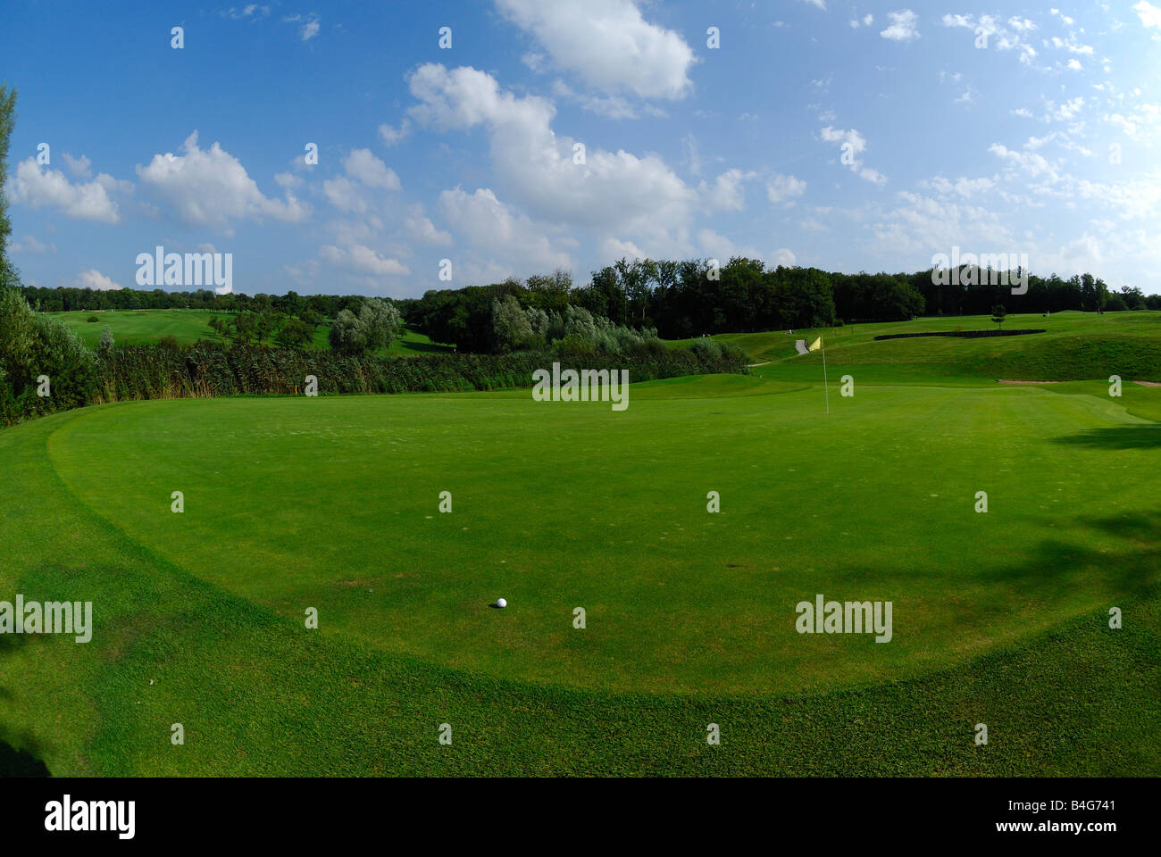 Wide view golf course hi-res stock photography and images - Alamy