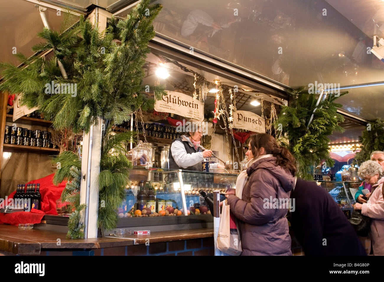 Glühweinstand High Resolution Stock Photography and Images - Alamy