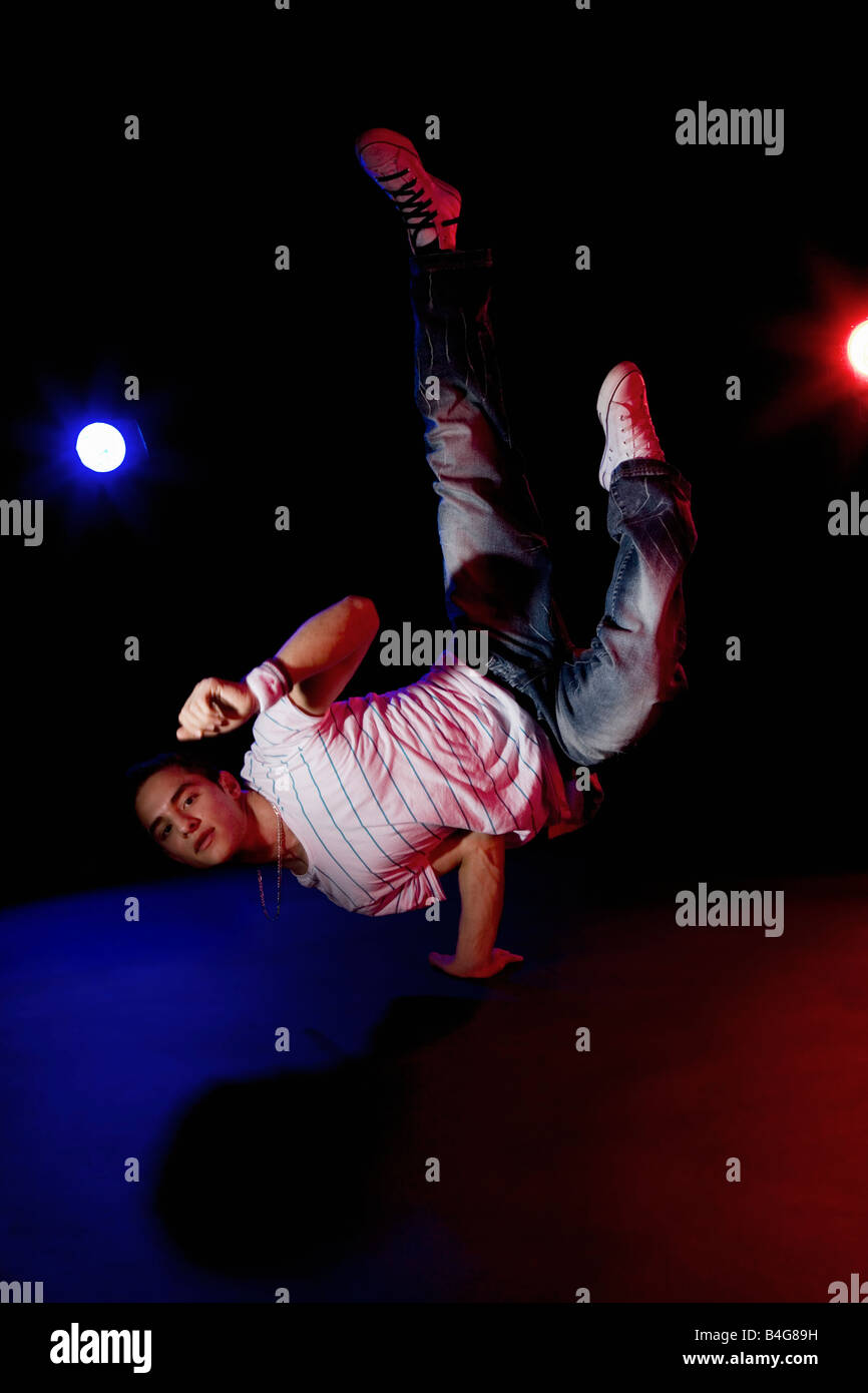 B boy freeze hi-res stock photography and images - Alamy