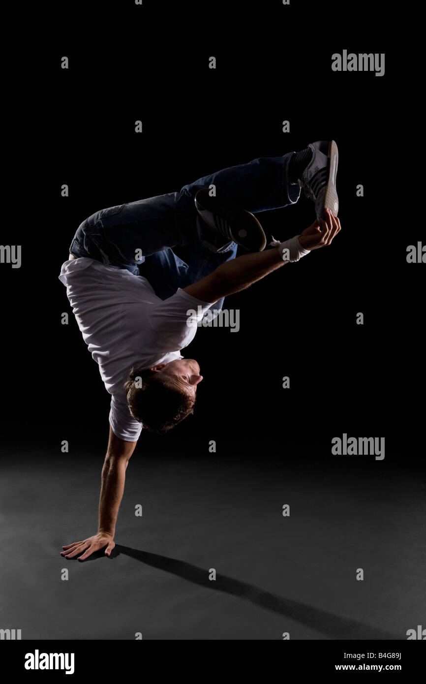 B boy freeze hi-res stock photography and images - Alamy