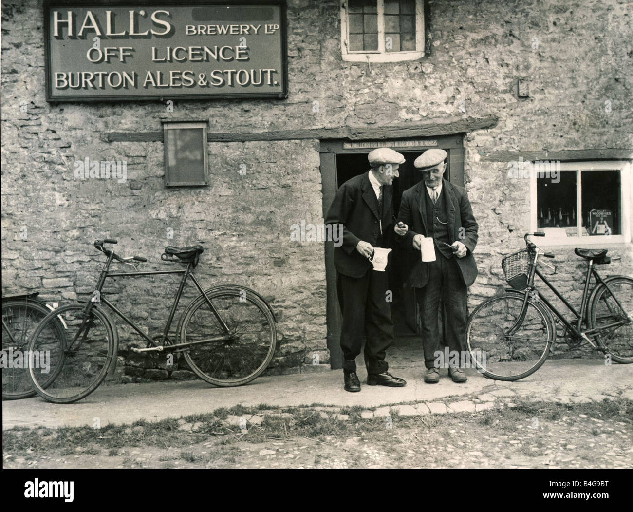 Halls oxford brewery hi-res stock photography and images - Alamy