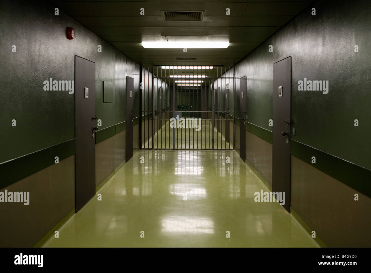 Empty Prison Cell Stock Photos & Empty Prison Cell Stock Images - Alamy