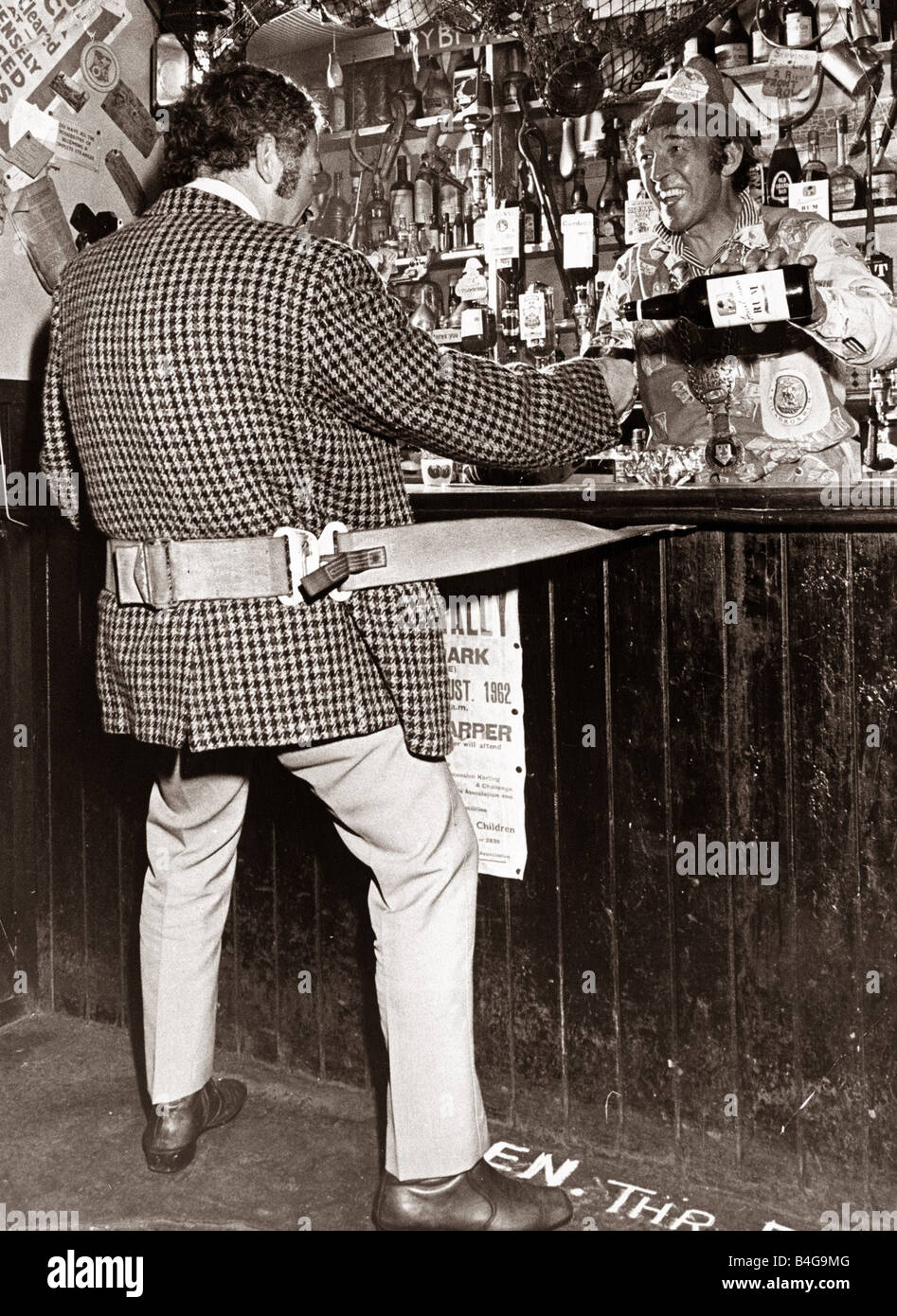 Pub heavy drinking hi-res stock photography and images - Alamy