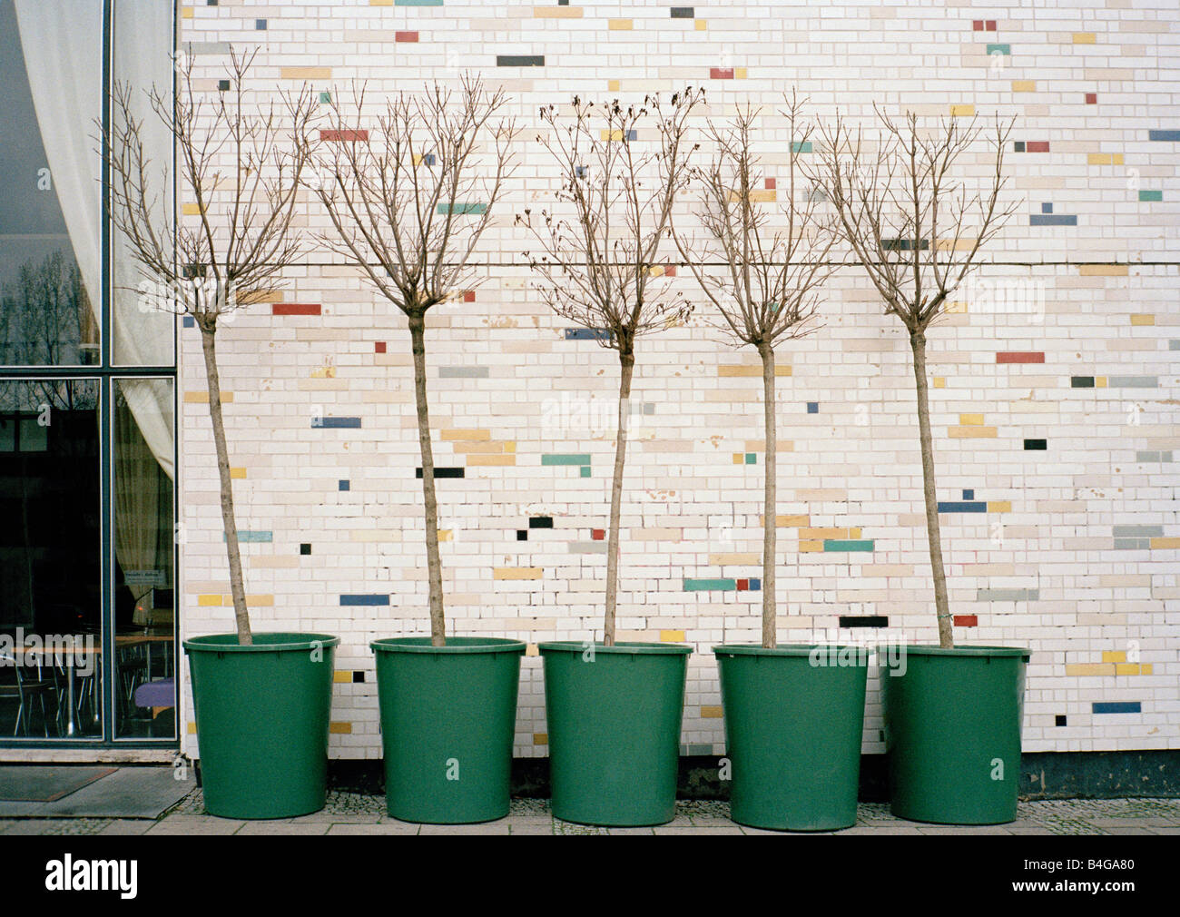 Building horizontal hi-res stock photography and images - Alamy