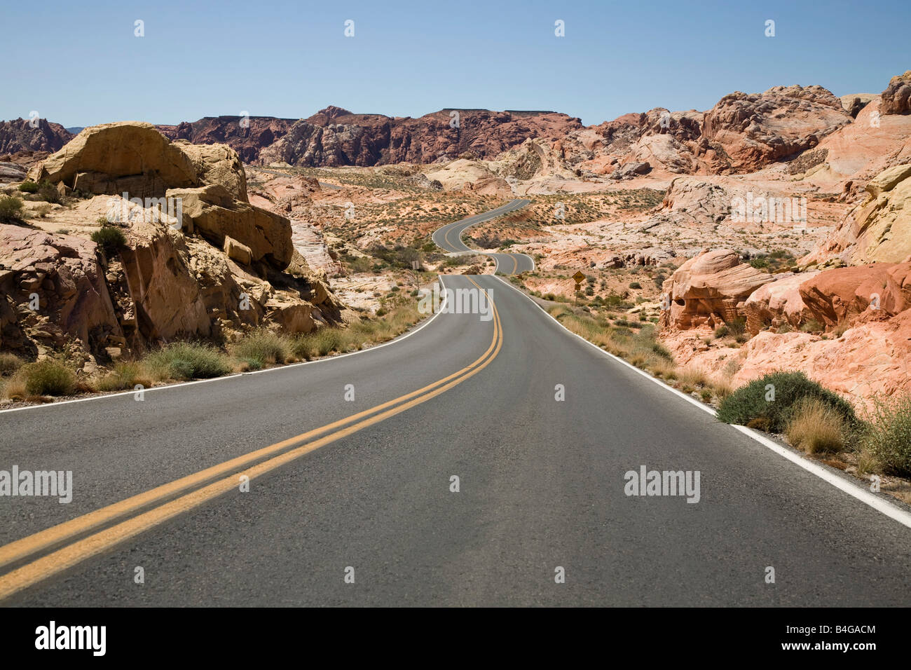 Winding road hi-res stock photography and images - Alamy